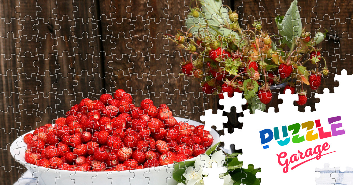Strawberries on the table Jigsaw Puzzle (Plants, Berries) | Puzzle Garage