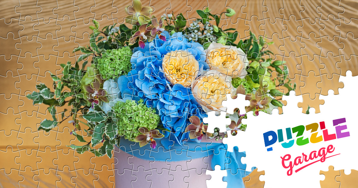 Flower arrangement in a box Jigsaw Puzzle (Plants, Flowers) | Puzzle Garage