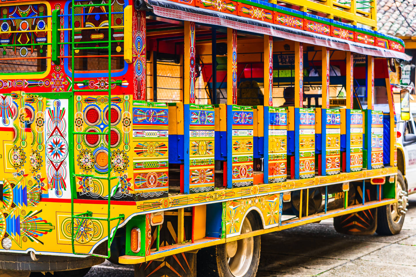 Colorful bus Jigsaw Puzzle (Technics, Public transport) | Puzzle Garage