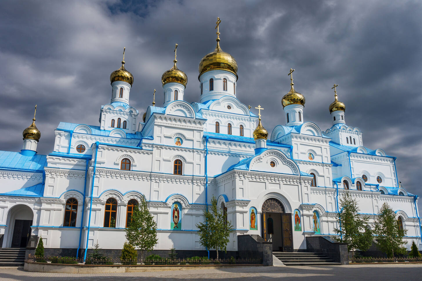 Holy Spirit Pochaev Monastery Jigsaw Puzzle (Countries, Ukraine ...