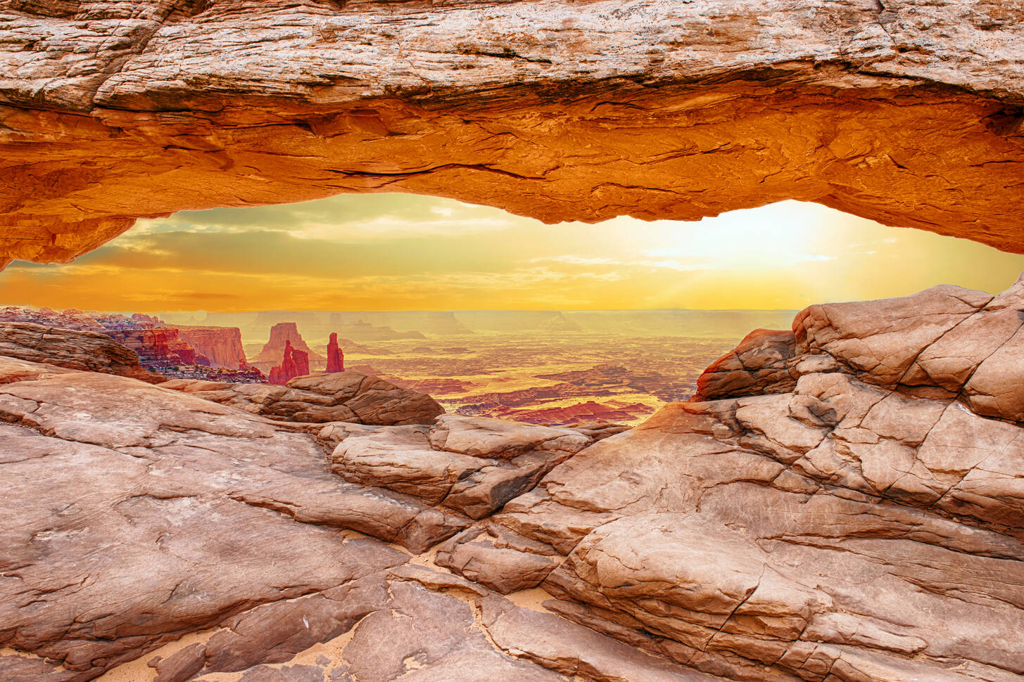 Sunrise at Canyonlands Park Jigsaw Puzzle (Countries, USA) | Puzzle Garage