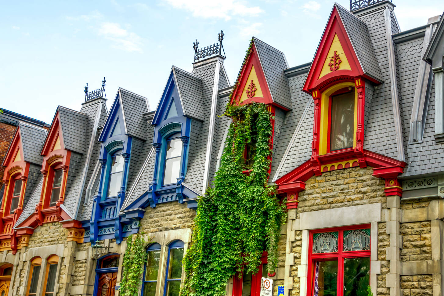 Victorian colorful houses Jigsaw Puzzle (Countries, Canada) | Puzzle Garage