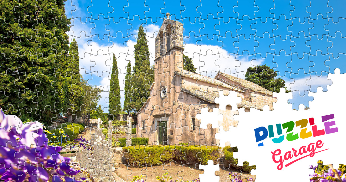 Gamle kirke i landsbyen Shkrip Jigsaw Puslespil (Lande, Kroatien ...