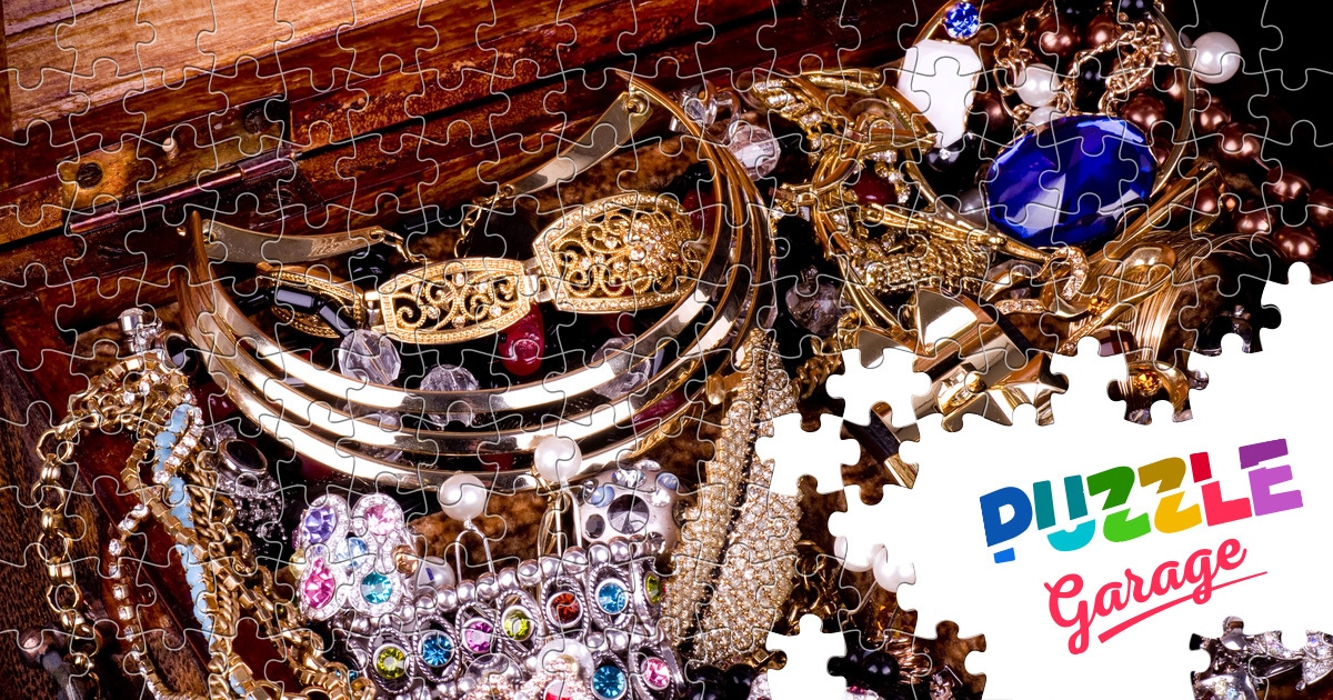 Golden background Jigsaw Puzzle (Stuff, Jewellery) | Puzzle Garage