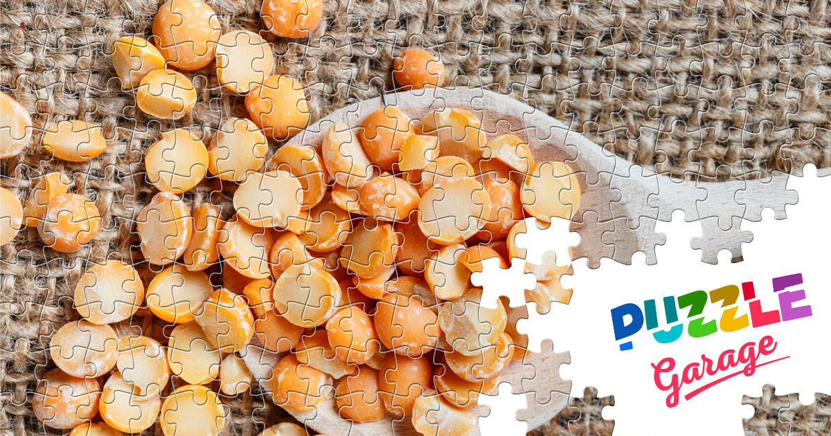 Peas in a wooden spoon Jigsaw Puzzle (Home, Food) | Puzzle Garage