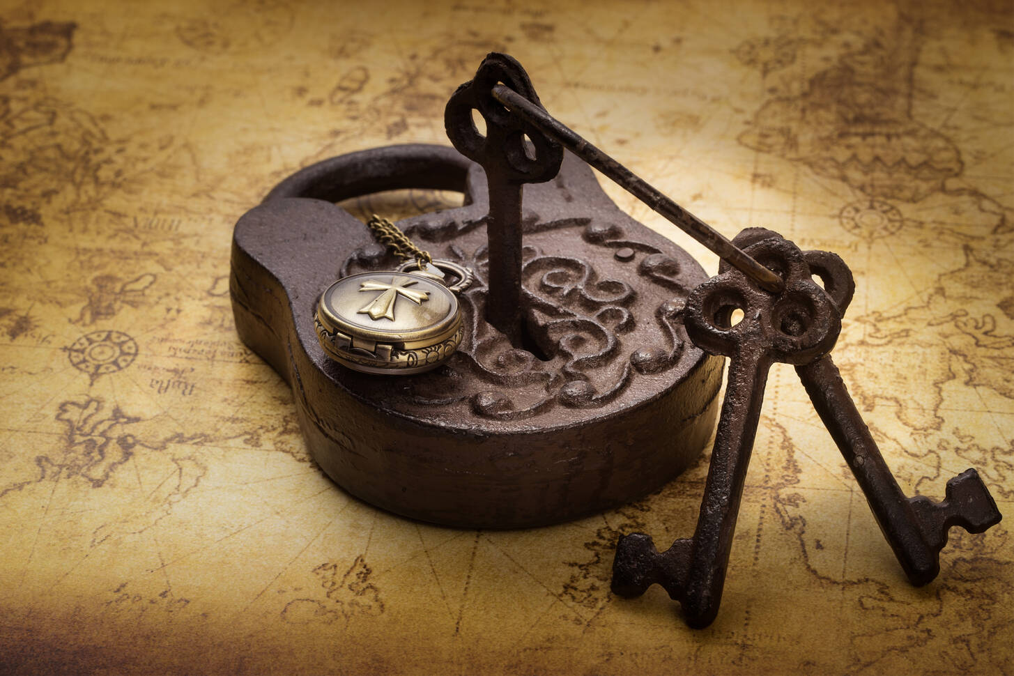 Old padlock with keys Jigsaw Puzzle (History, Antique) | Puzzle Garage