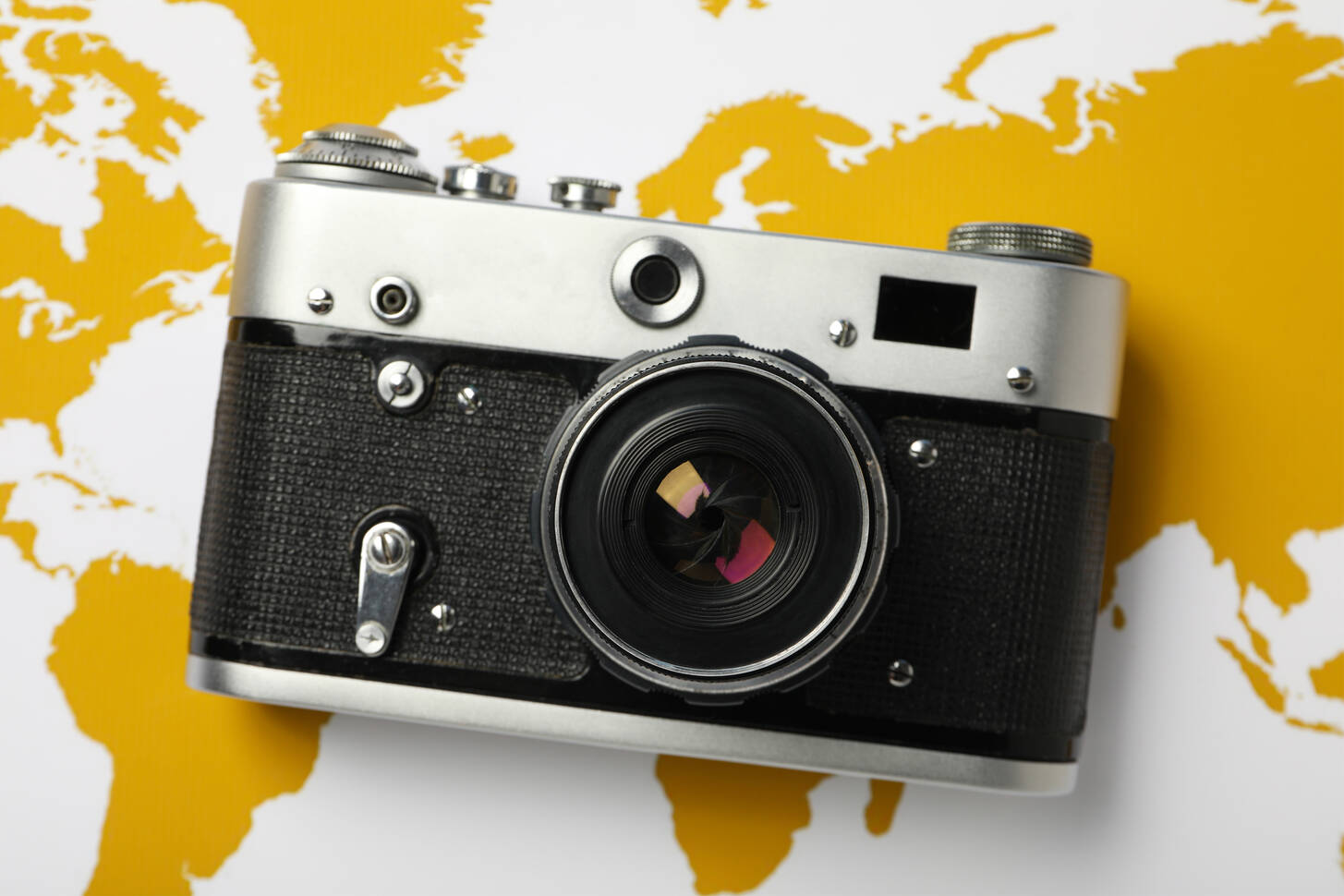 Retro camera on a yellow map Jigsaw Puzzle (Stuff, Foto cameras ...