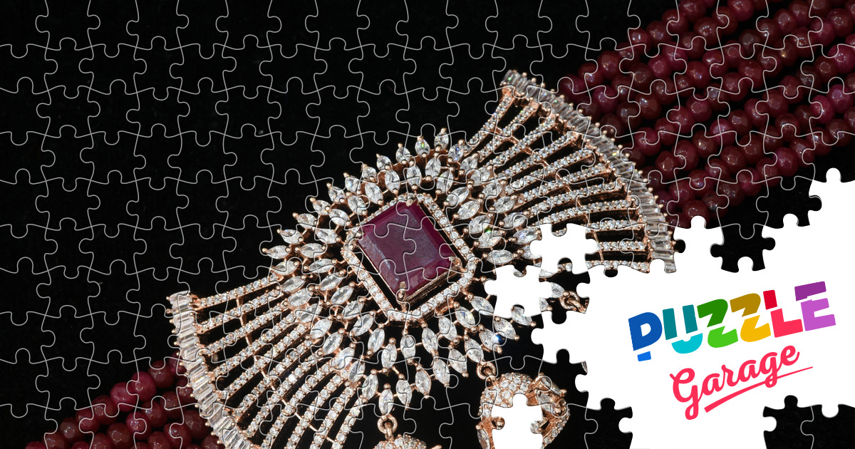 Necklace made of stones Jigsaw Puzzle (Stuff, Jewellery) | Puzzle Garage