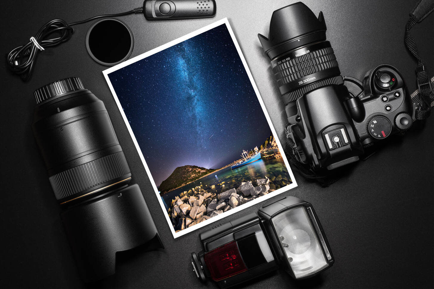 Camera, flash and lens Jigsaw Puzzle (Stuff, Foto cameras) | Puzzle Garage