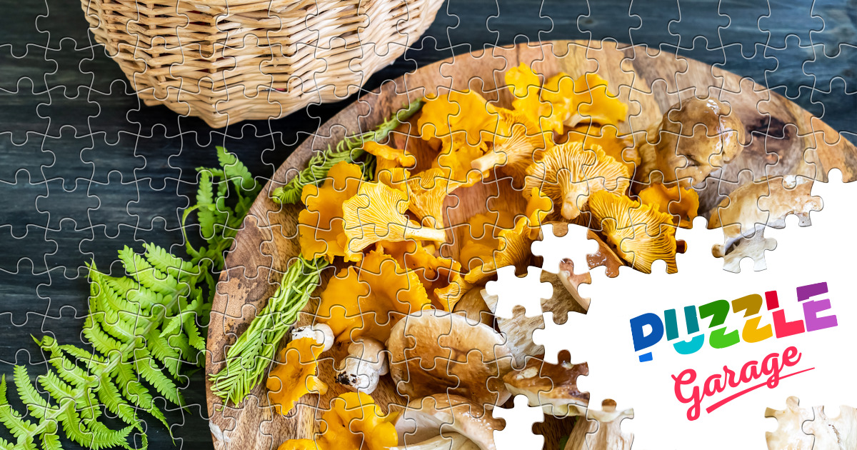 Chanterelles and white mushrooms Jigsaw Puzzle (Home, Food) | Puzzle Garage