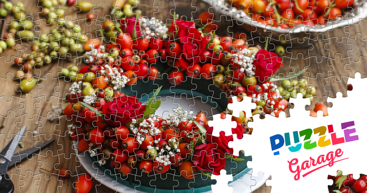 Wreath with rose hips and roses Jigsaw Puzzle (Home, Needlework ...