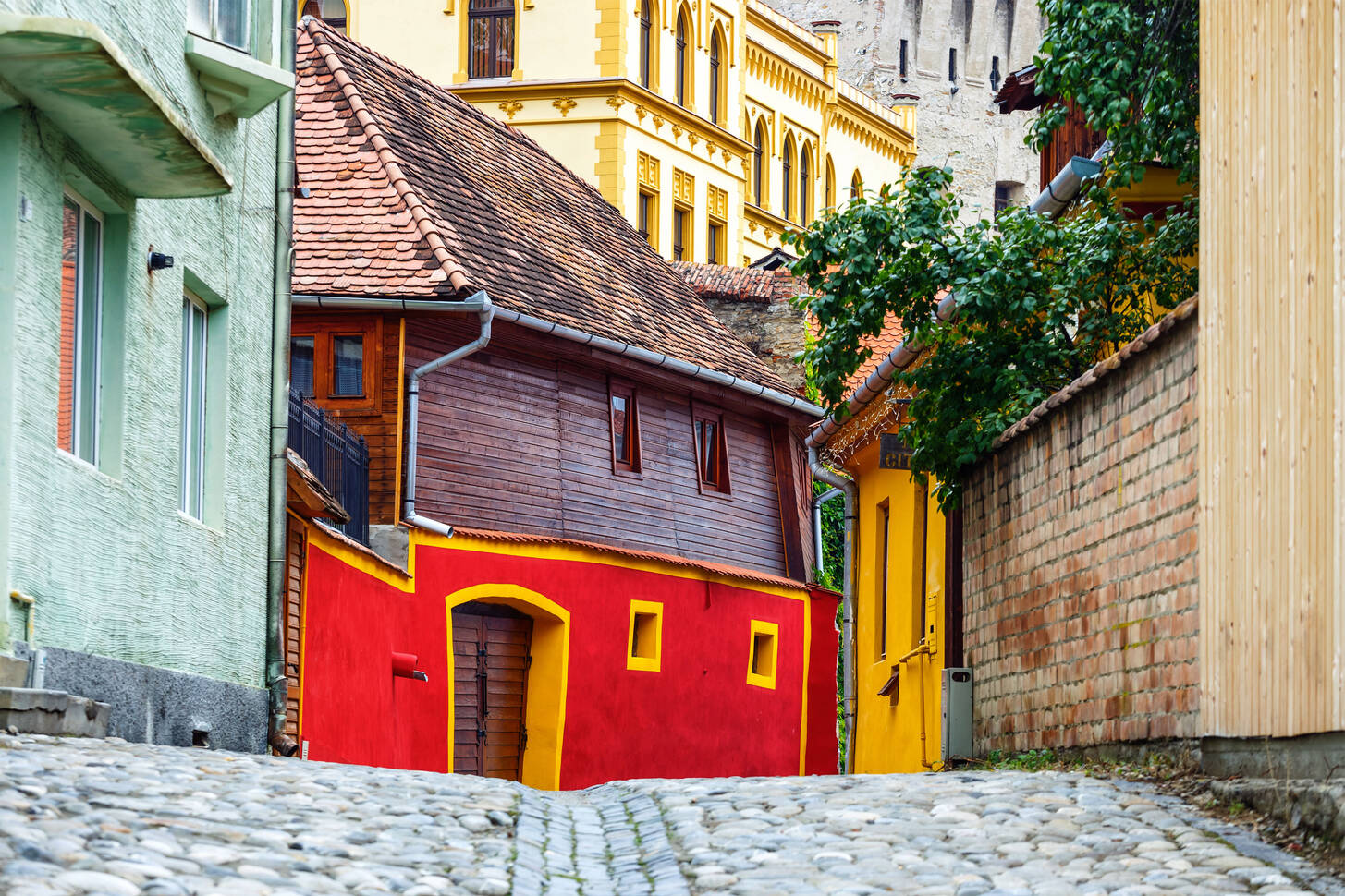 Street in Sighisoara Jigsaw Puzzle (Countries, Romania) | Puzzle Garage