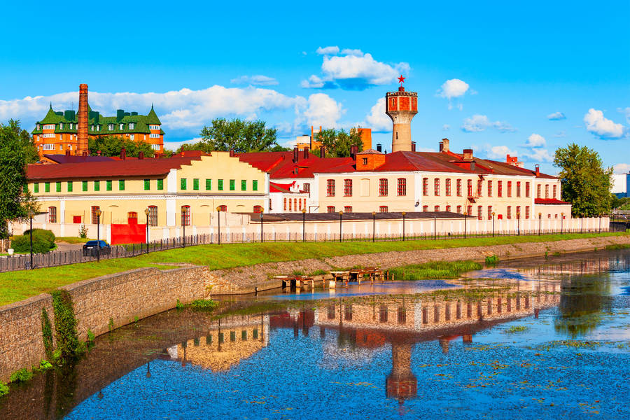 Hotel on the banks of the river Colne Jigsaw Puzzle (Countries, Great ...