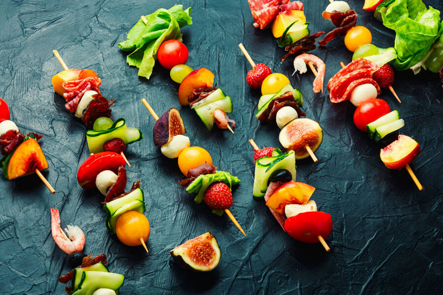 Salads with edible flowers Jigsaw Puzzle (Home, Food) | Puzzle Garage