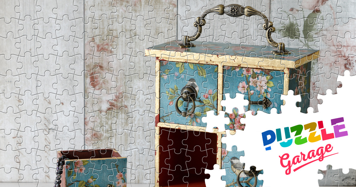 Handmade jewelry box Jigsaw Puzzle (Home, Needlework) | Puzzle Garage
