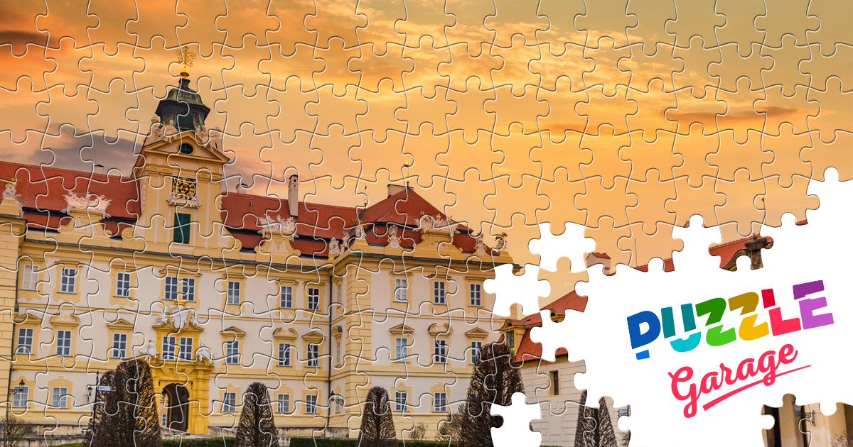 Castle Valtice Jigsaw Puzzle (Countries, Czech Republic) | Puzzle Garage