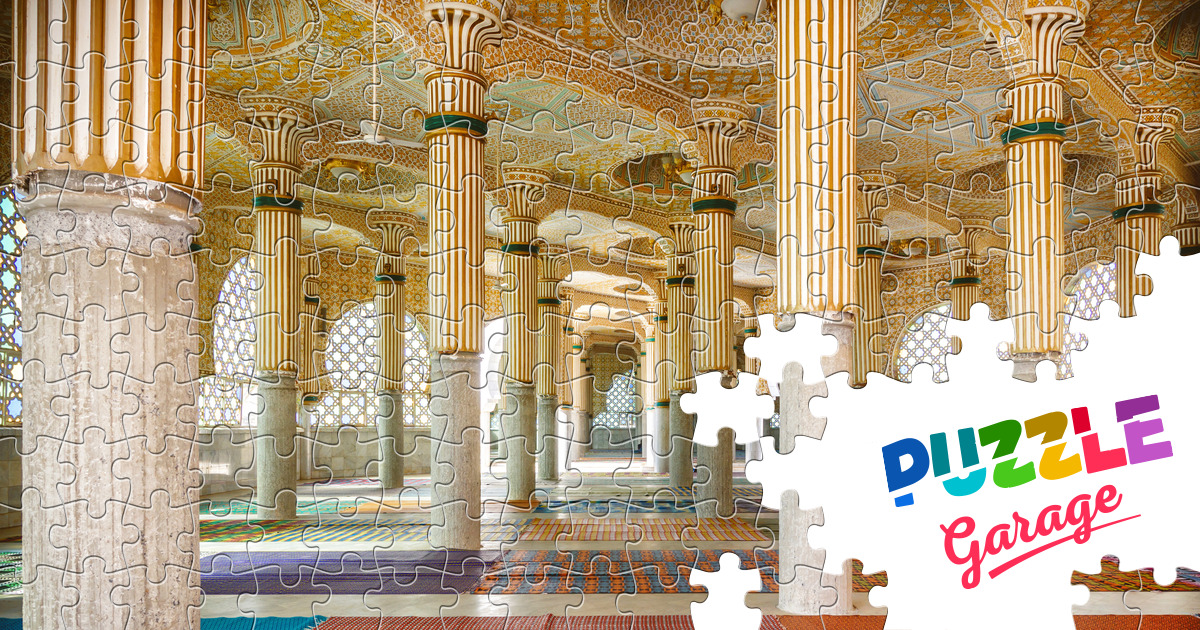 The interior of the mosque in the city of Tuba Jigsaw Puzzle (Countries ...