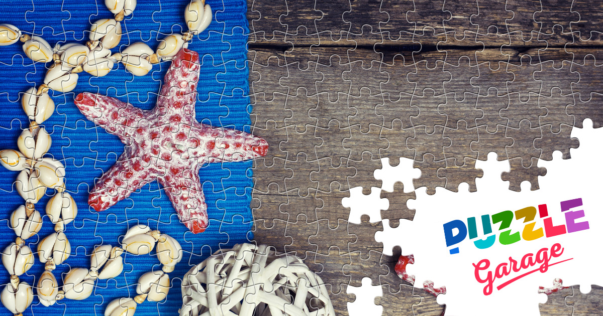 Starfish on wooden background Jigsaw Puzzle (Animals, Marine life ...
