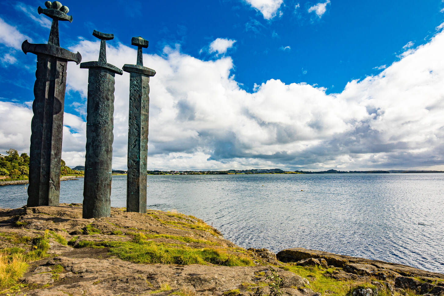 Monument "Swords in the Rock" Jigsaw Puzzle (Countries, Norway ...