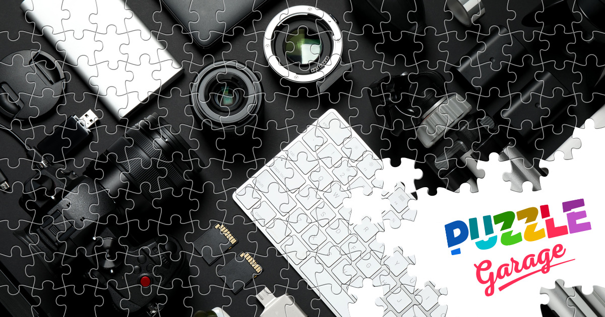 Camera and keyboard Jigsaw Puzzle (Stuff, Foto cameras) | Puzzle Garage