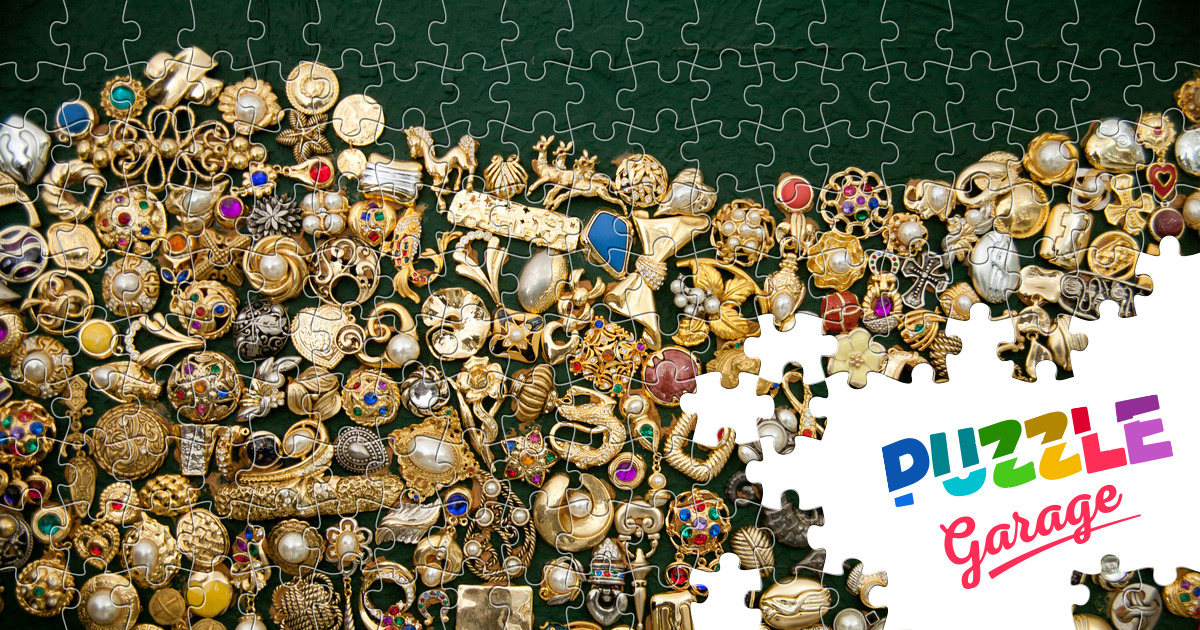 Vintage decorations on the table Jigsaw Puzzle (Stuff, Jewellery ...