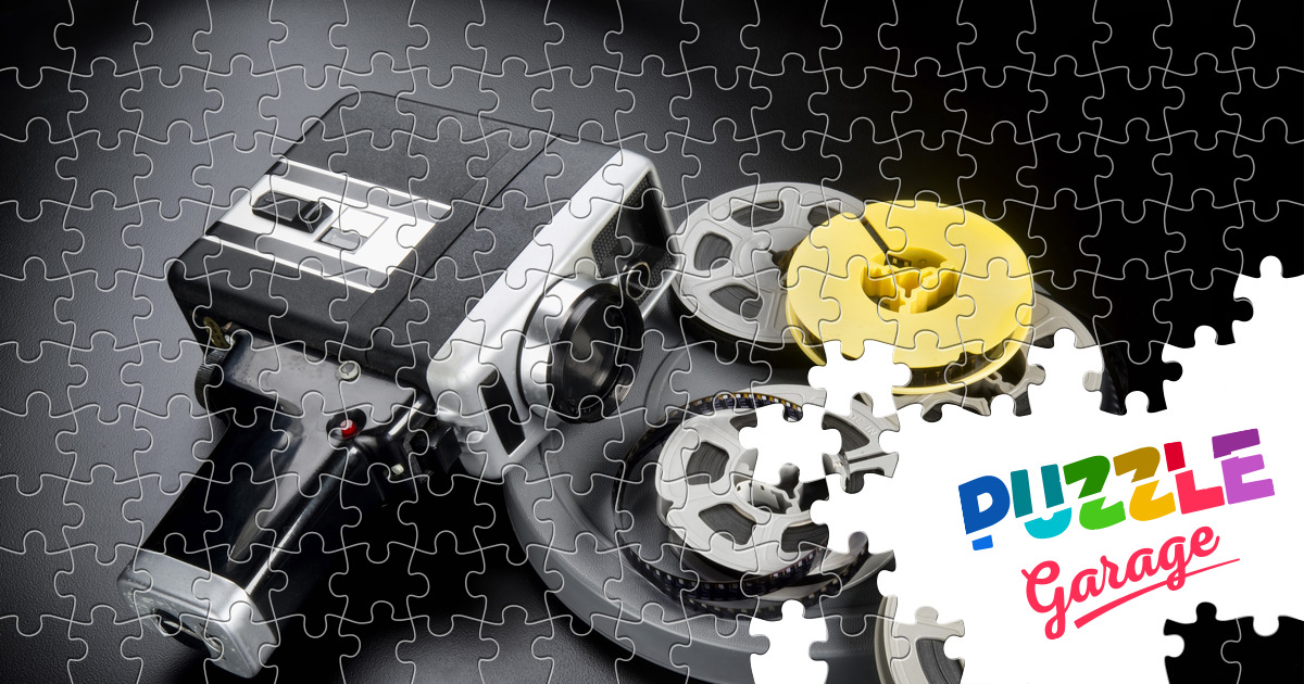 Movie camera and film reels Jigsaw Puzzle (Stuff, Foto cameras ...