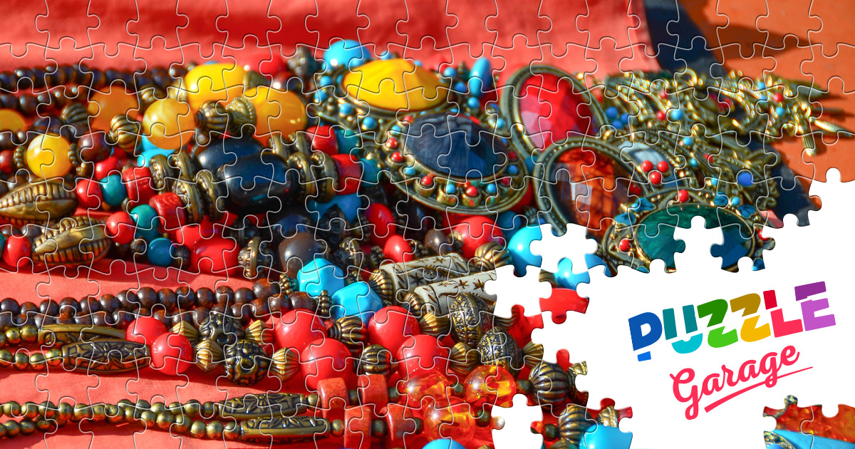 Necklaces with large stones Jigsaw Puzzle (Stuff, Jewellery) | Puzzle ...
