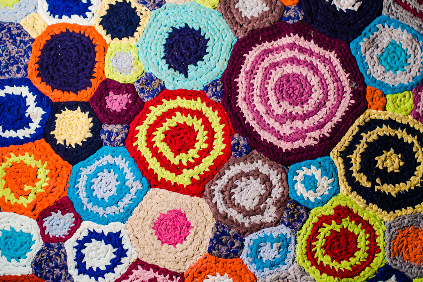 Multicolored carpet Jigsaw Puzzle (Home, Needlework) | Puzzle Garage