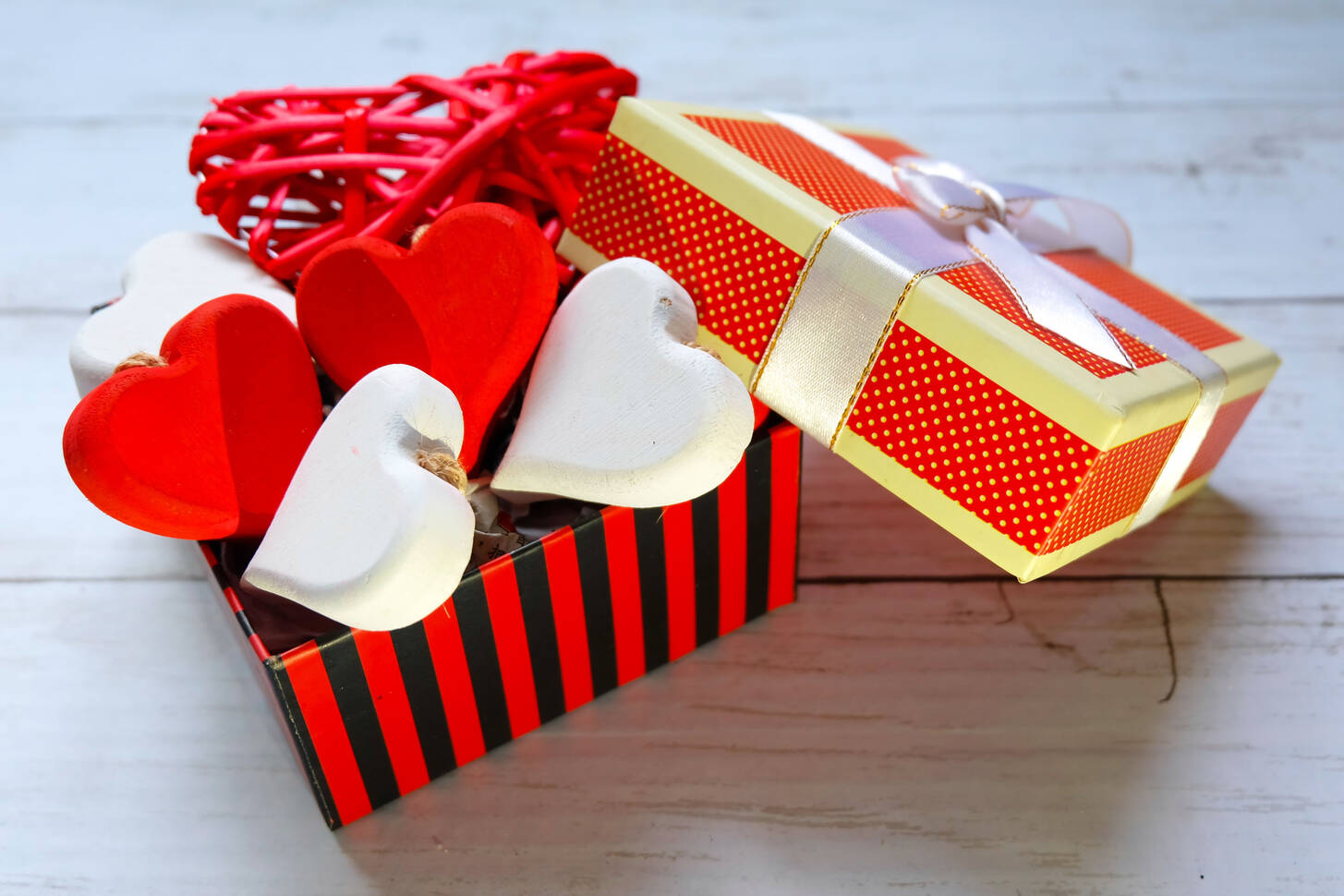 Hearts in a box Jigsaw Puzzle (Holidays, Valentine's Day) | Puzzle Garage