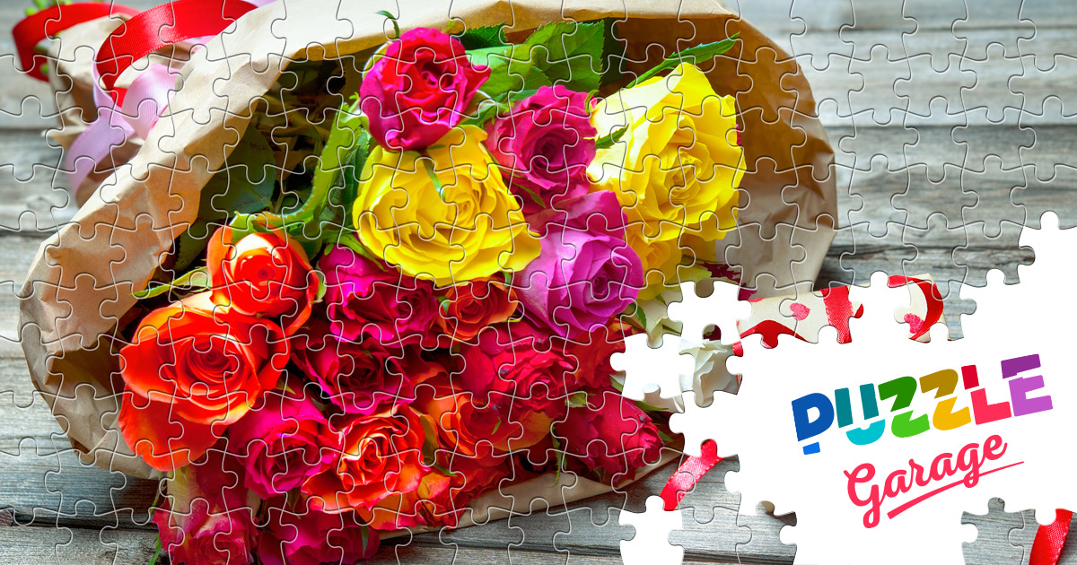 Bouquet of roses and a gift Jigsaw Puzzle (Plants, Flowers) | Puzzle Garage