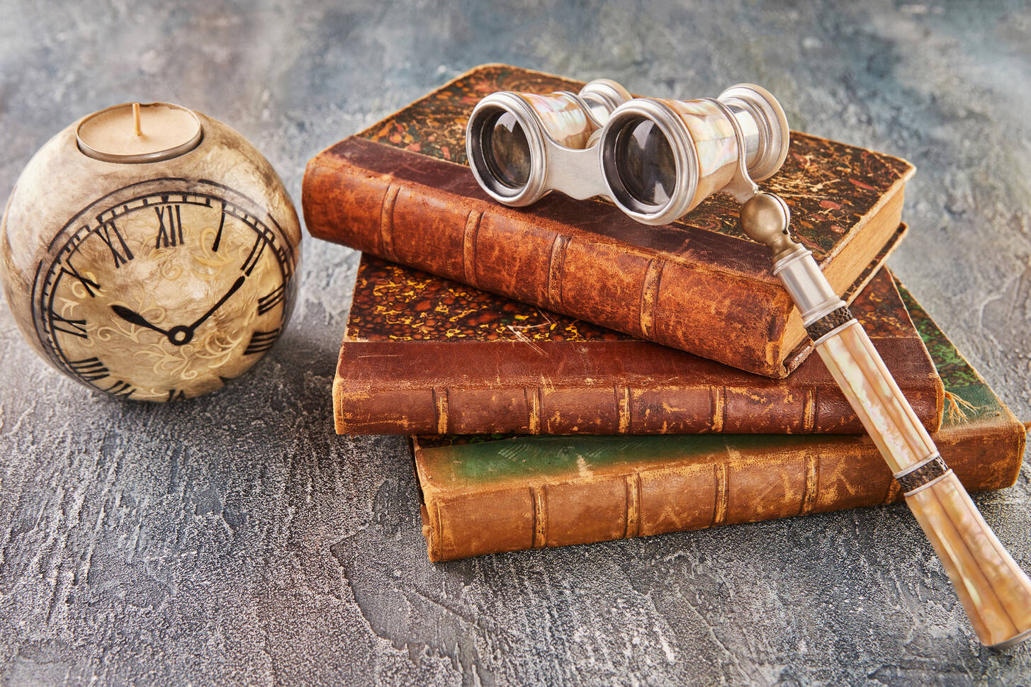 Books and binoculars Jigsaw Puzzle (History, Antique) | Puzzle Garage