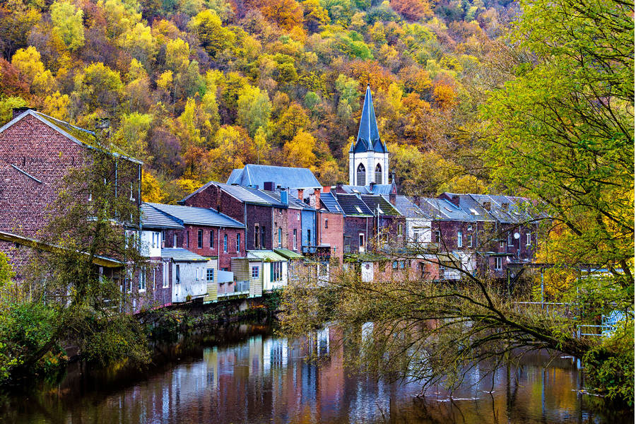 Hotel on the banks of the river Colne Jigsaw Puzzle (Countries, Great ...