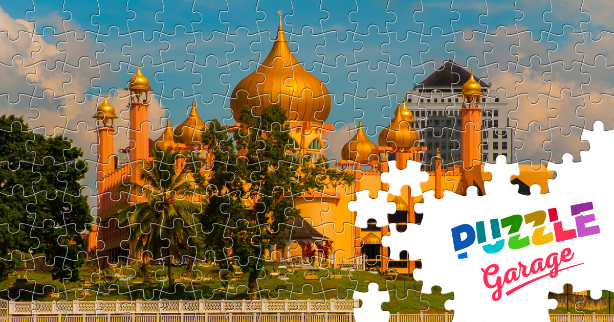 Mosque in Kuching city Jigsaw Puzzle (Countries, Malaysia) | Puzzle Garage