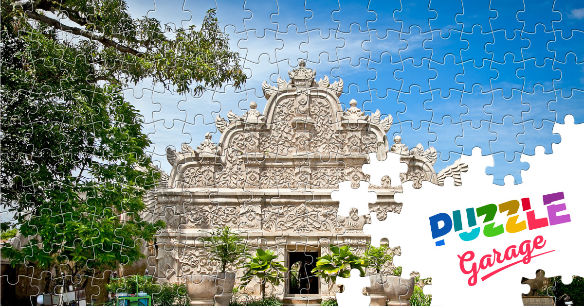 Entrance to Taman Sari Jigsaw Puzzle (Countries, Indonesia) | Puzzle Garage