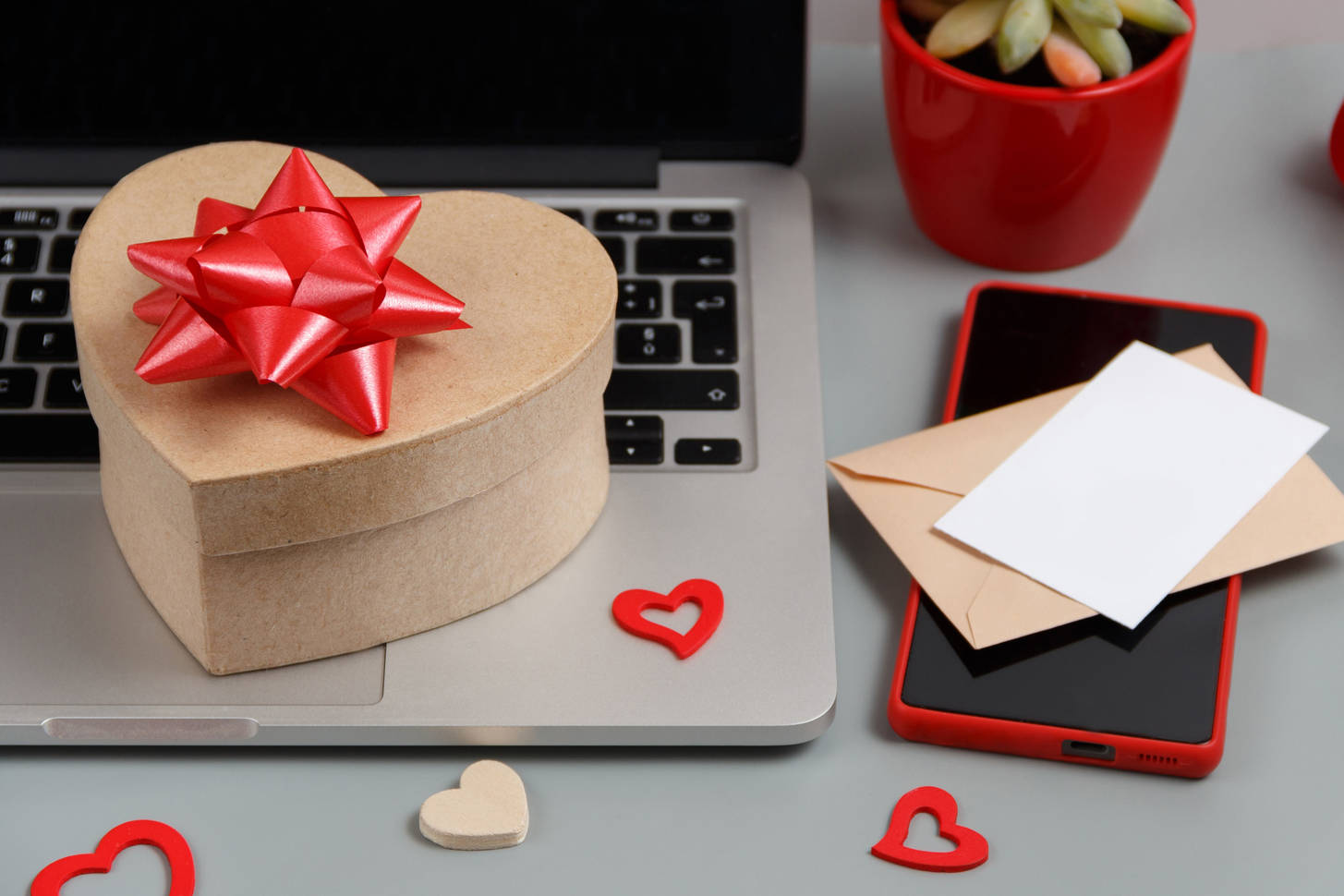 Laptop, smartphone and gift Jigsaw Puzzle (Stuff, Electronics) | Puzzle ...