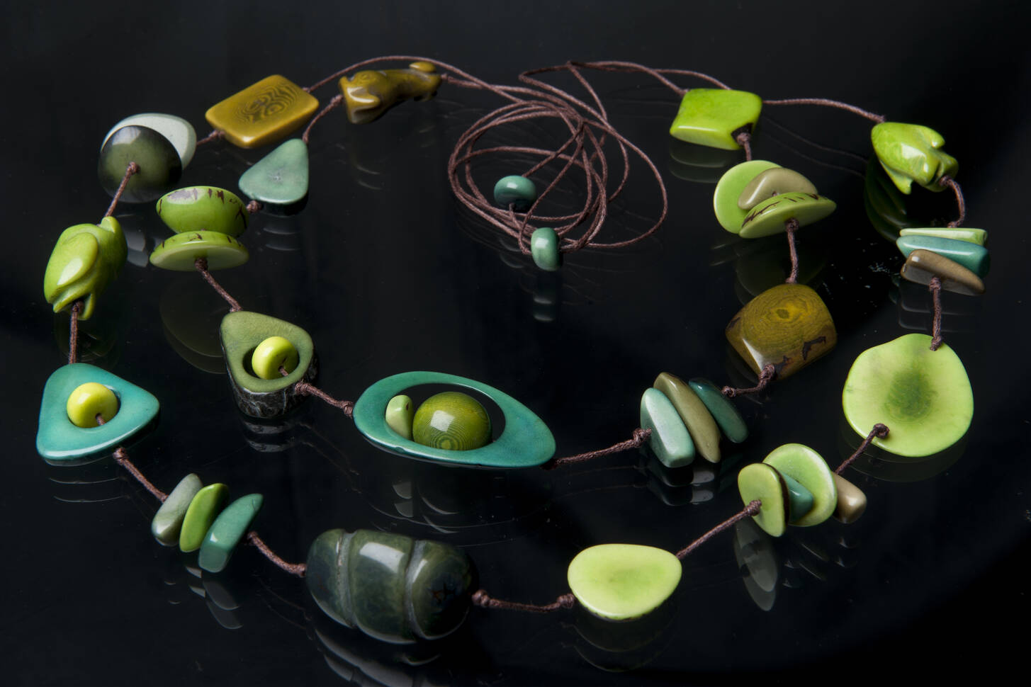 Handmade beads Jigsaw Puzzle (Home, Needlework) | Puzzle Garage