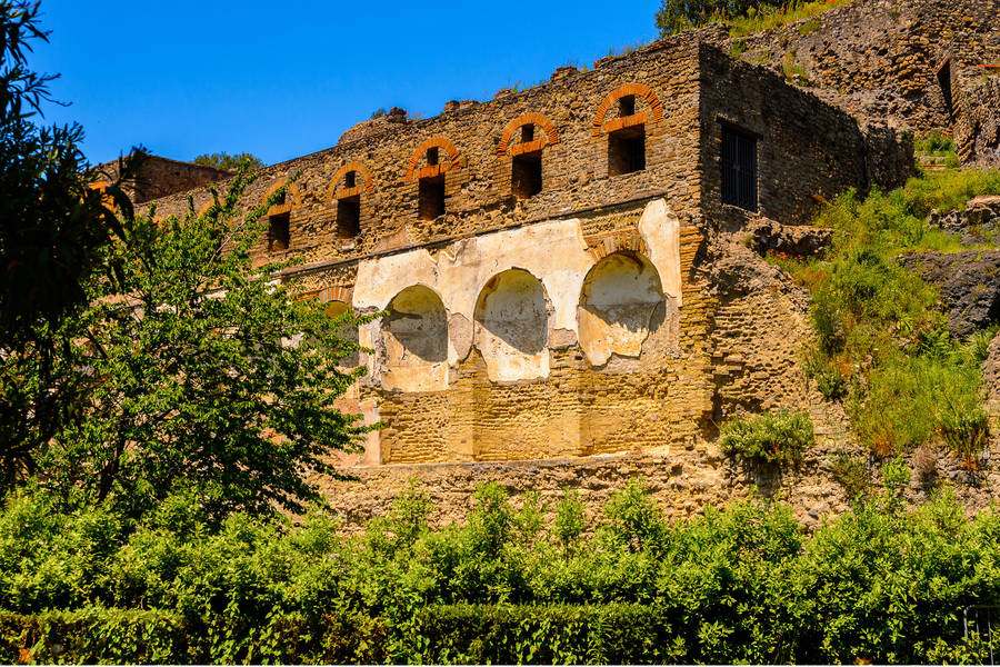 Ruins near Naples Jigsaw Puzzle (Countries, Italy) | Puzzle Garage