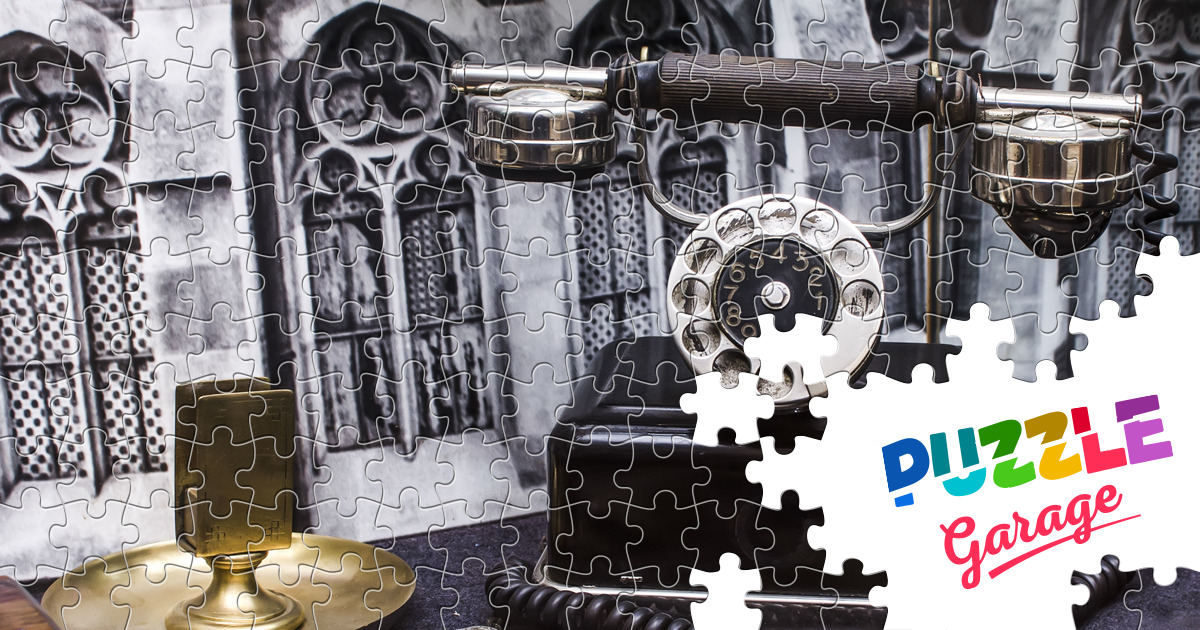 Black vintage telephone Jigsaw Puzzle (History, Antique) | Puzzle Garage