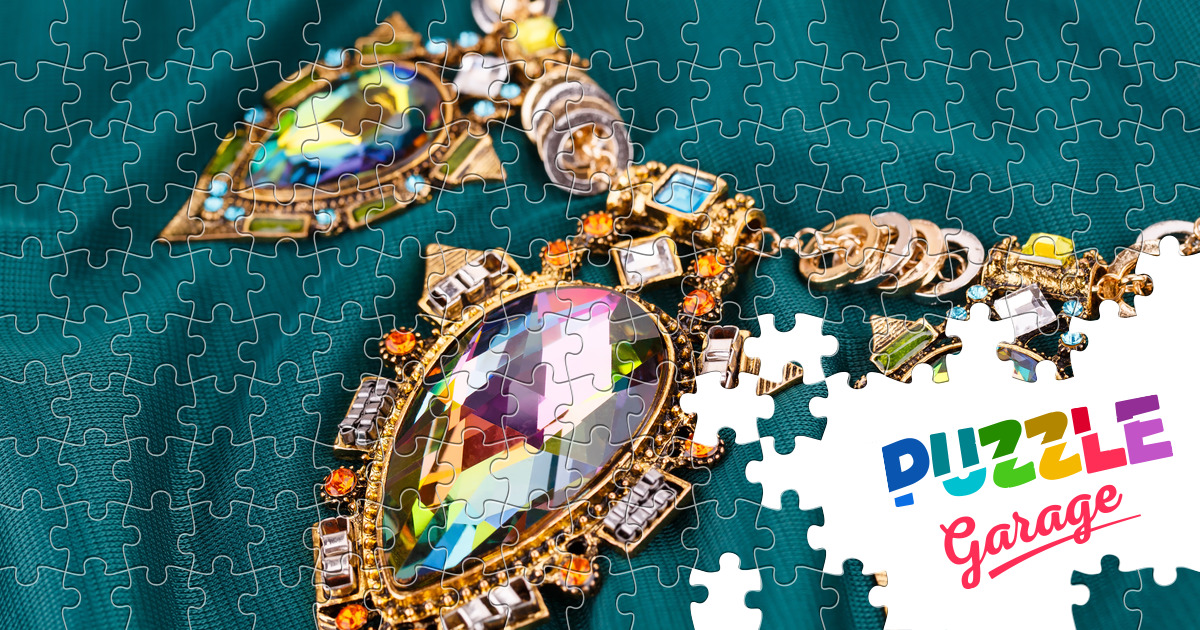 Necklace with precious stones Jigsaw Puzzle (Stuff, Jewellery) | Puzzle ...