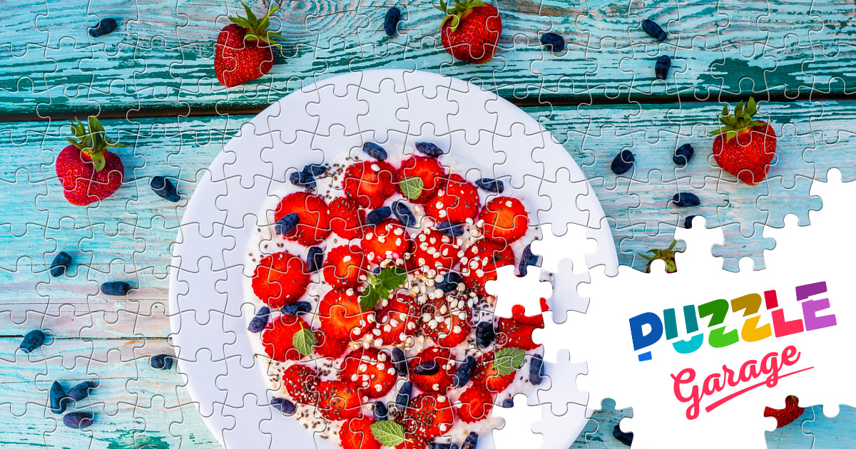 Porridge with strawberries Jigsaw Puzzle (Plants, Berries) | Puzzle Garage