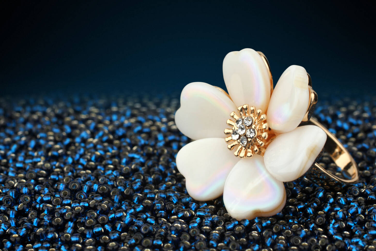 Flower ring Jigsaw Puzzle (Stuff, Jewellery) | Puzzle Garage