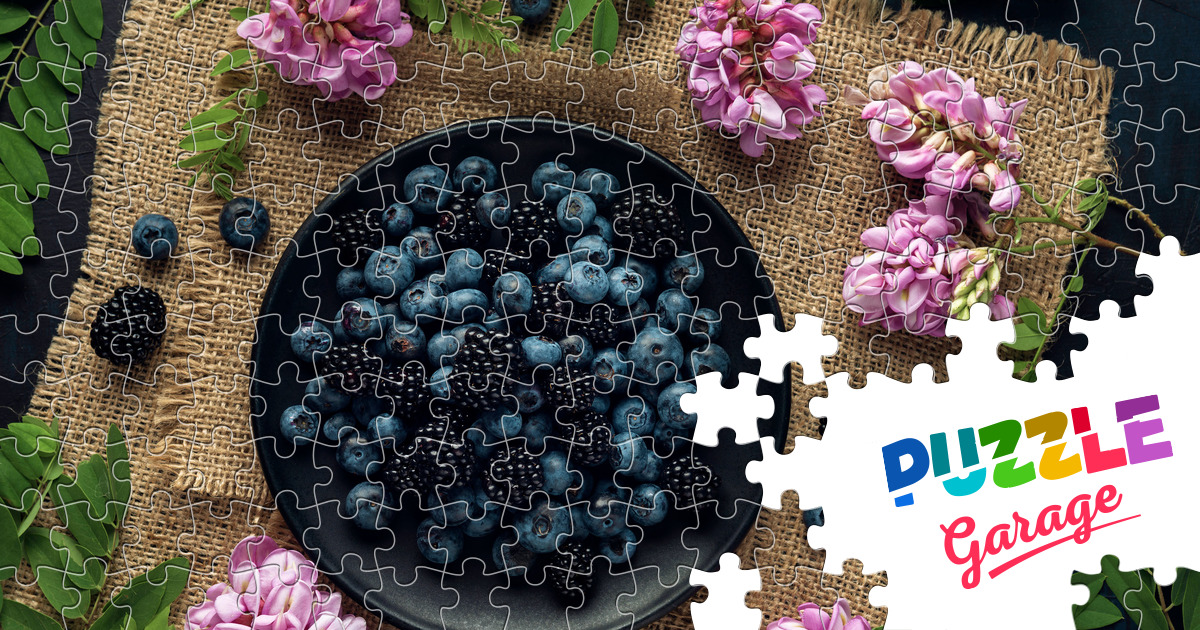 Blueberries and blackberries on a plate Jigsaw Puzzle (Plants, Berries ...