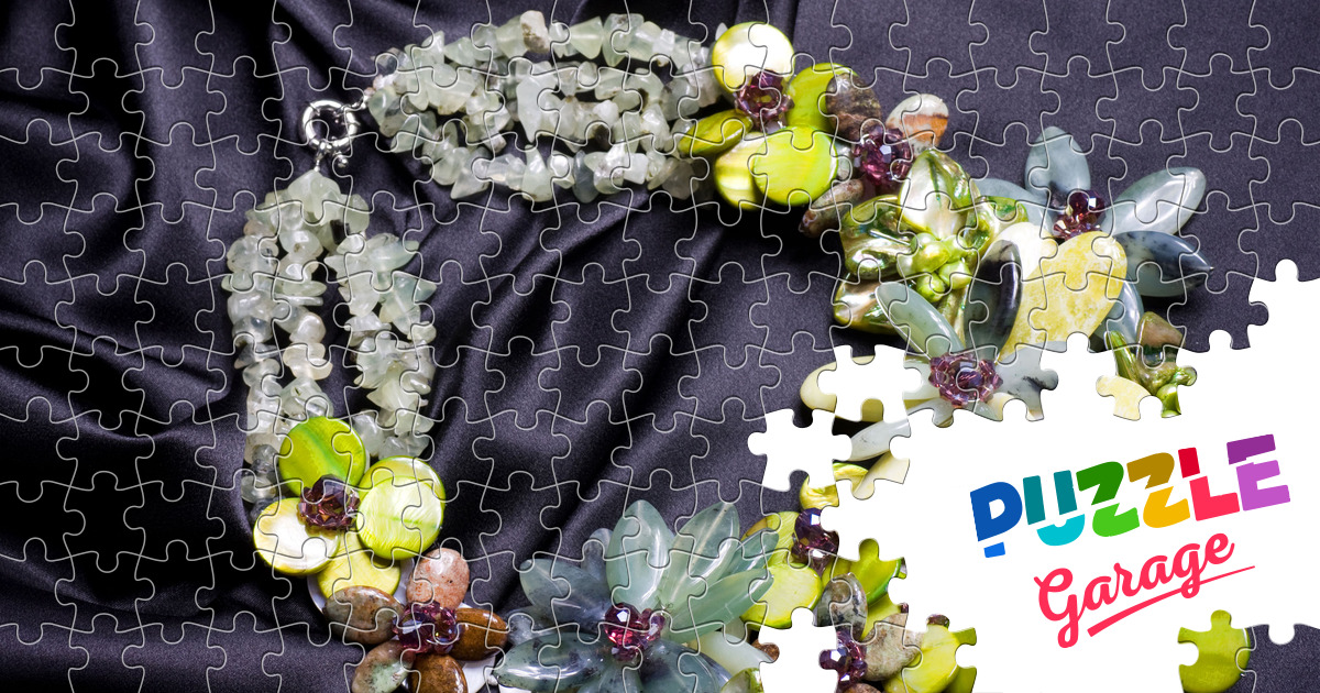 Natural stone necklace Jigsaw Puzzle (Stuff, Jewellery) | Puzzle Garage