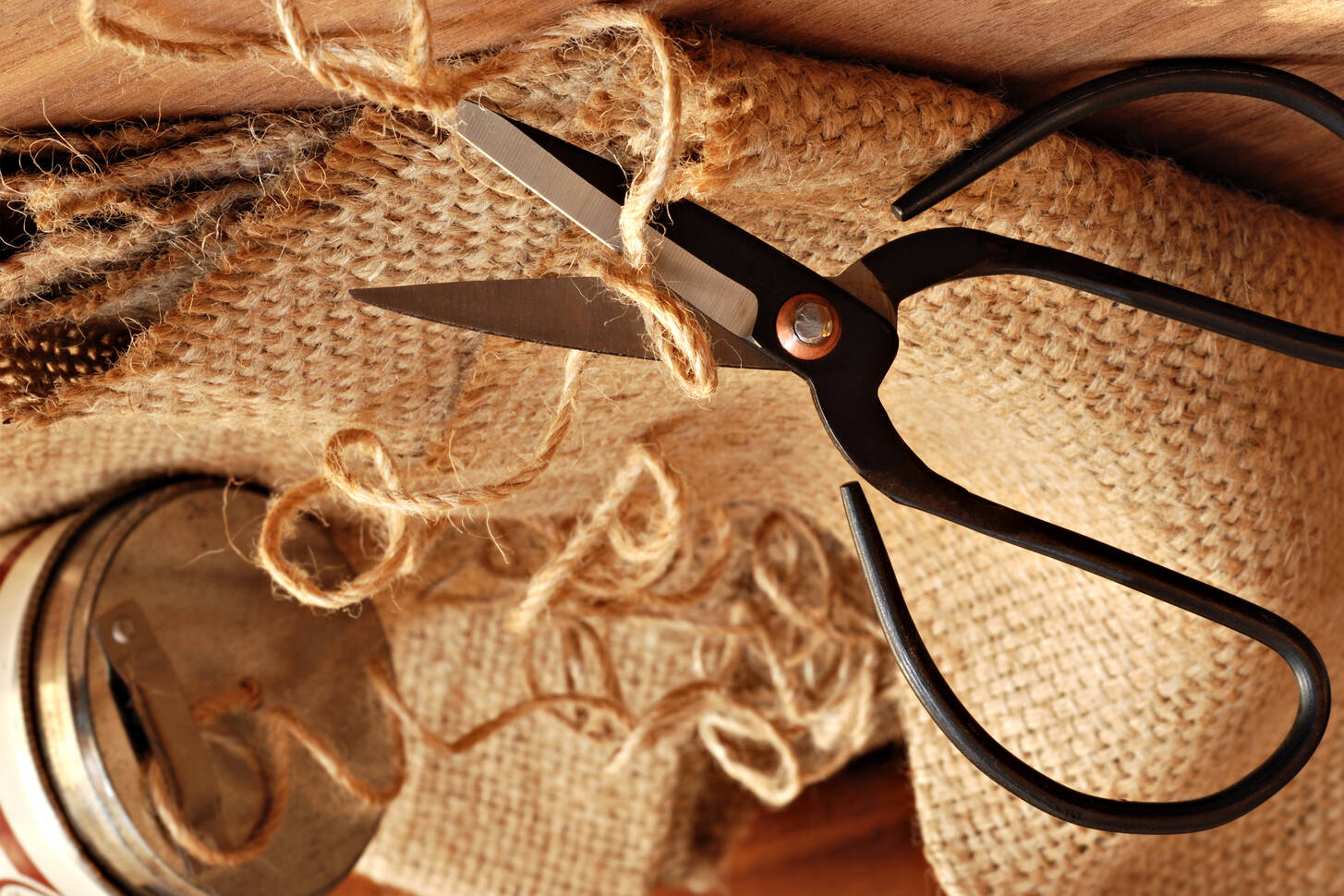 Scissors, twine and burlap Jigsaw Puzzle (Home, Needlework) | Puzzle Garage