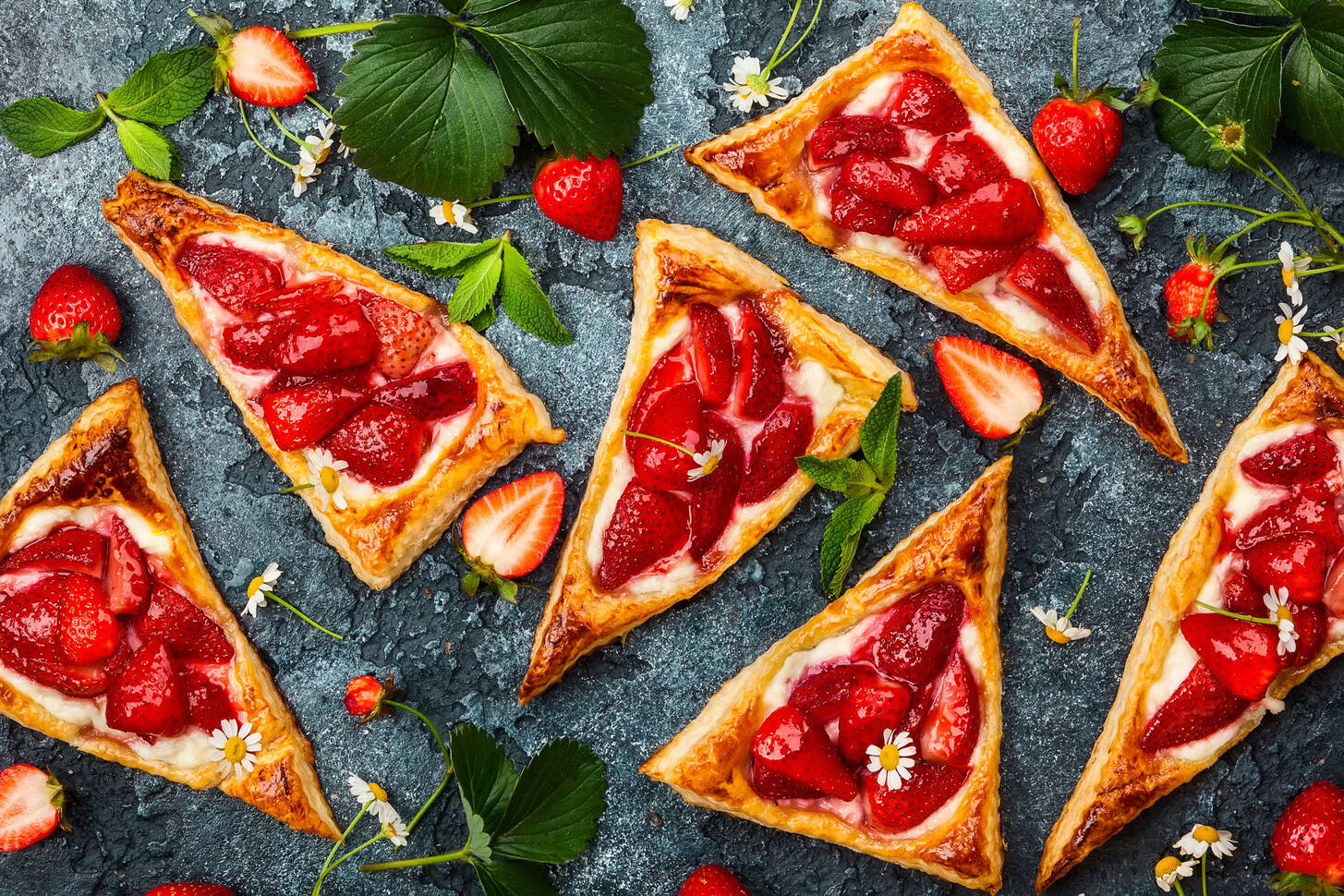 Strawberry puff pastry pie Jigsaw Puzzle (Home, Food) | Puzzle Garage