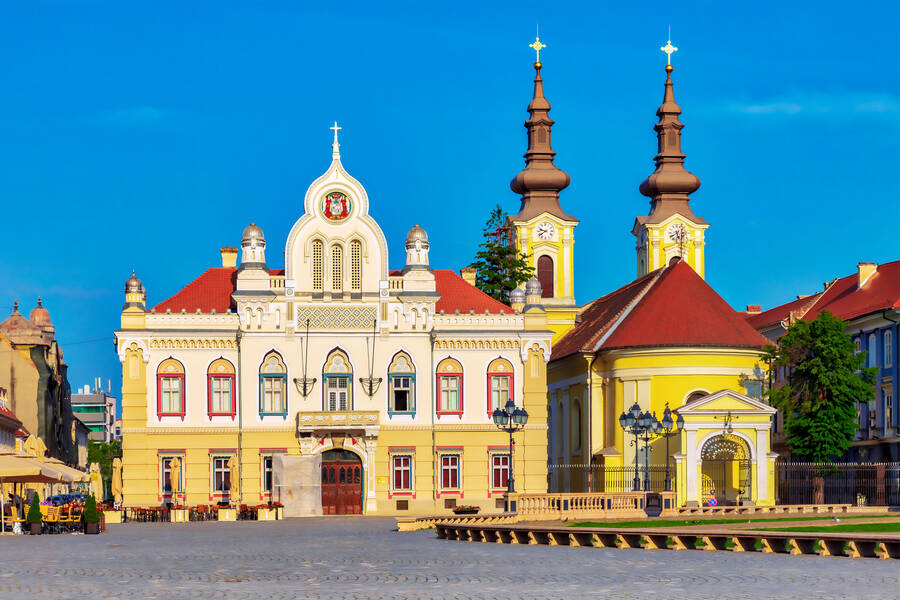 Details of a historic building in Timisoara Jigsaw Puzzle (Countries ...
