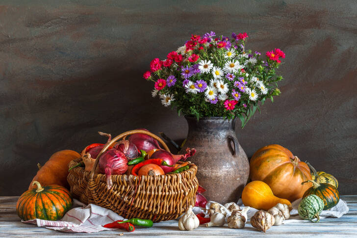 Vegetables and a bouquet of flowers Jigsaw Puzzle (Plants, Vegetables ...
