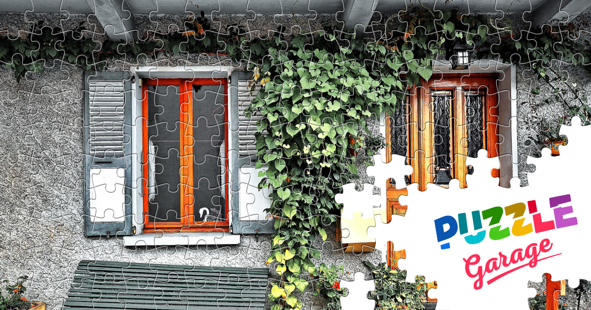 Facade of a country house Jigsaw Puzzle (Home, Facades) | Puzzle Garage