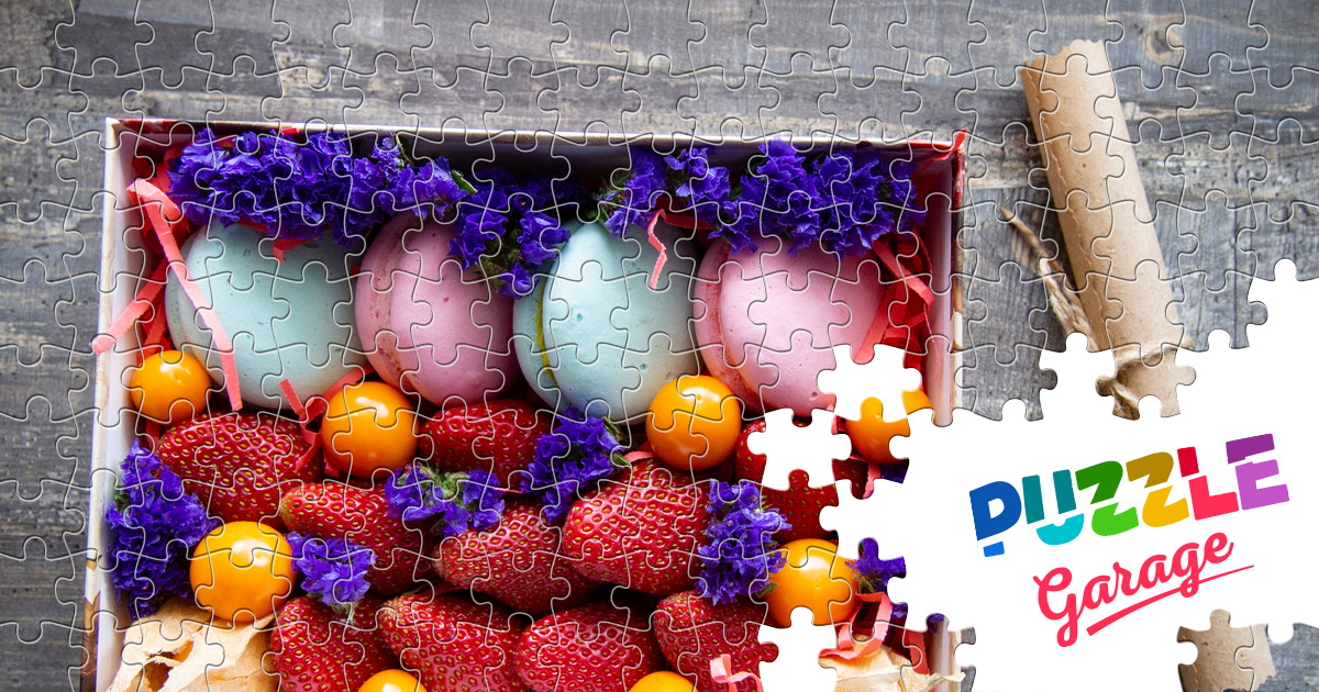 Box with berries and macaroons Jigsaw Puzzle (Home, Food) | Puzzle Garage