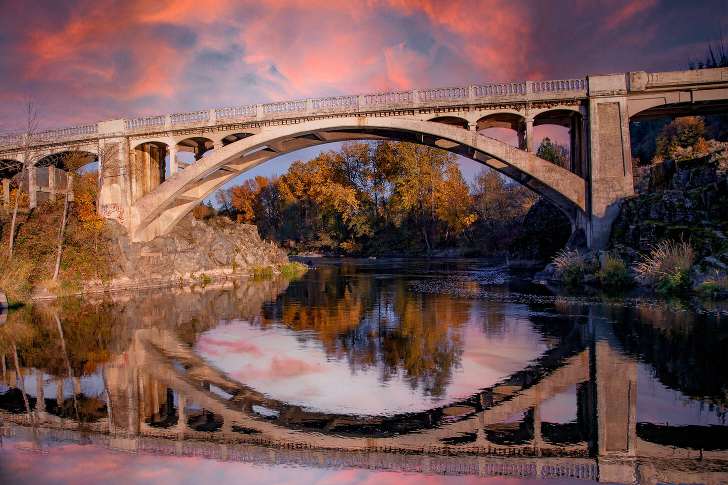 Arch Bridge near Gold Hill Jigsaw Puzzle (Countries, USA) | Puzzle Garage